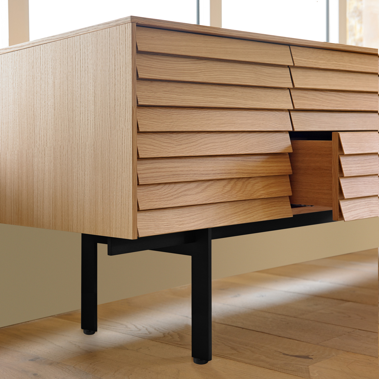 Grosses Sideboard 'Sussex'